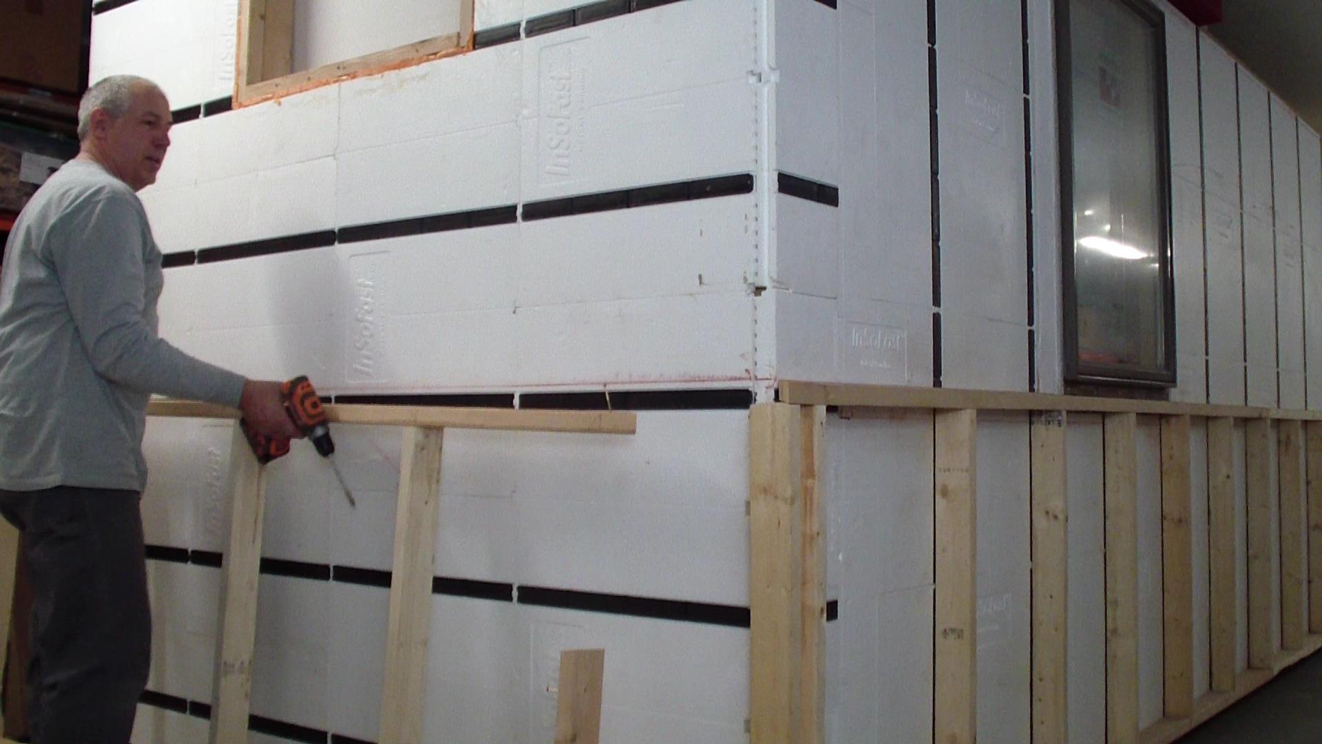 Insulation Panels for Shipping Containers - Framing the wall | InSoFast