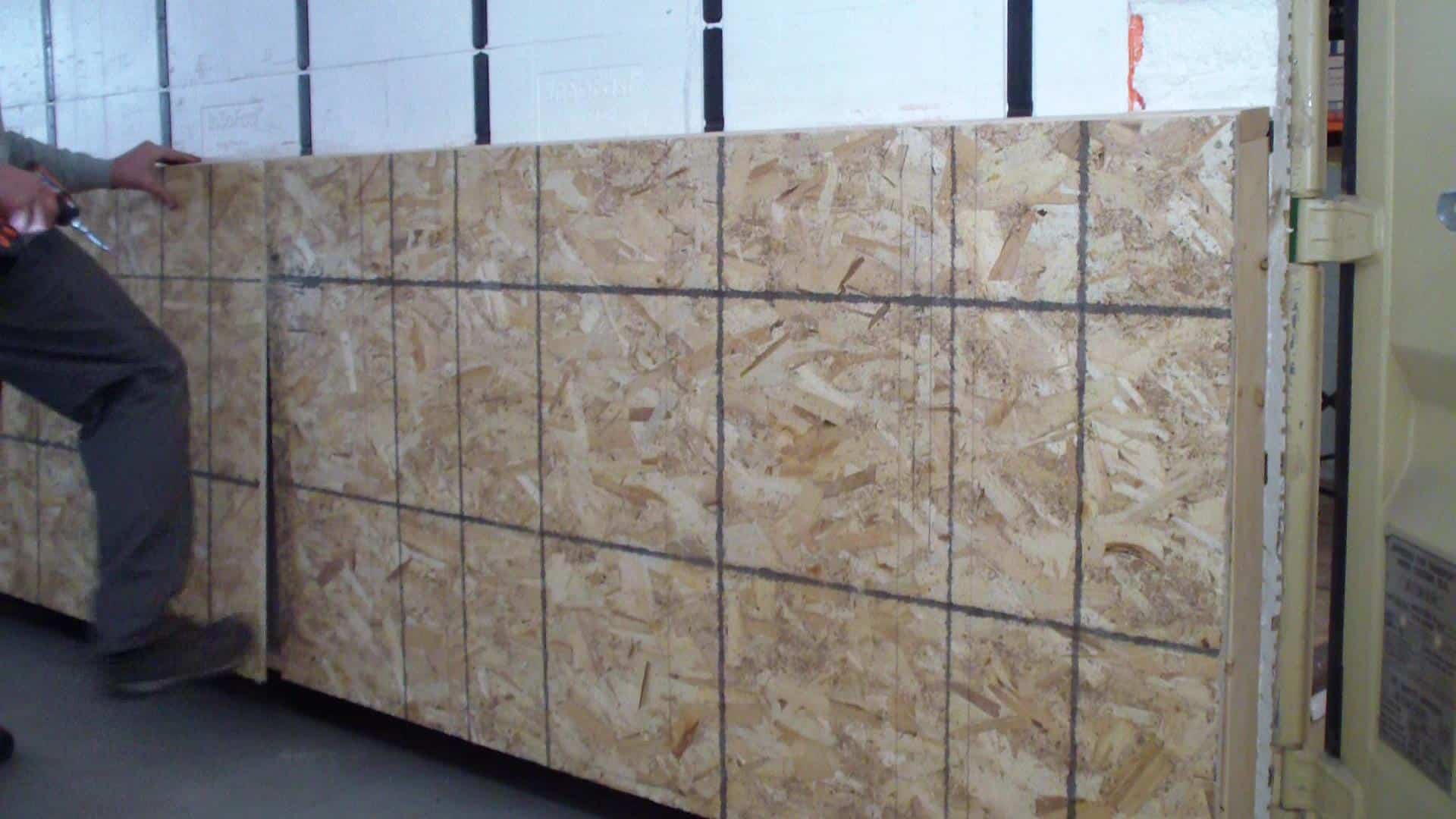 Insulation Panels for Shipping Containers - Framing the wall | InSoFast