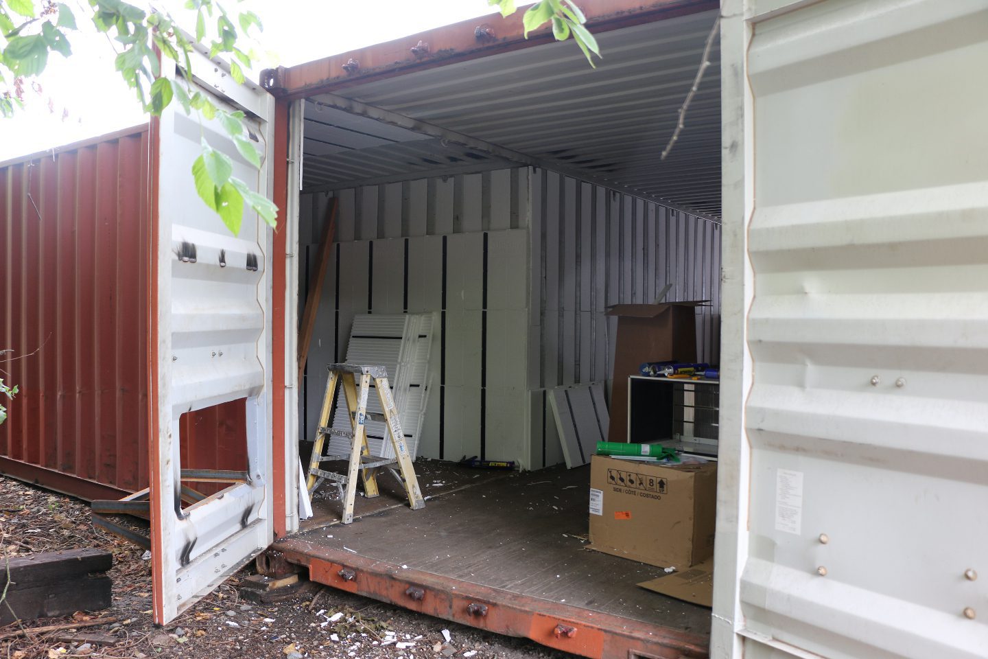 What Can I Use to Insulate a Shipping Container On The Outside? | InSoFast